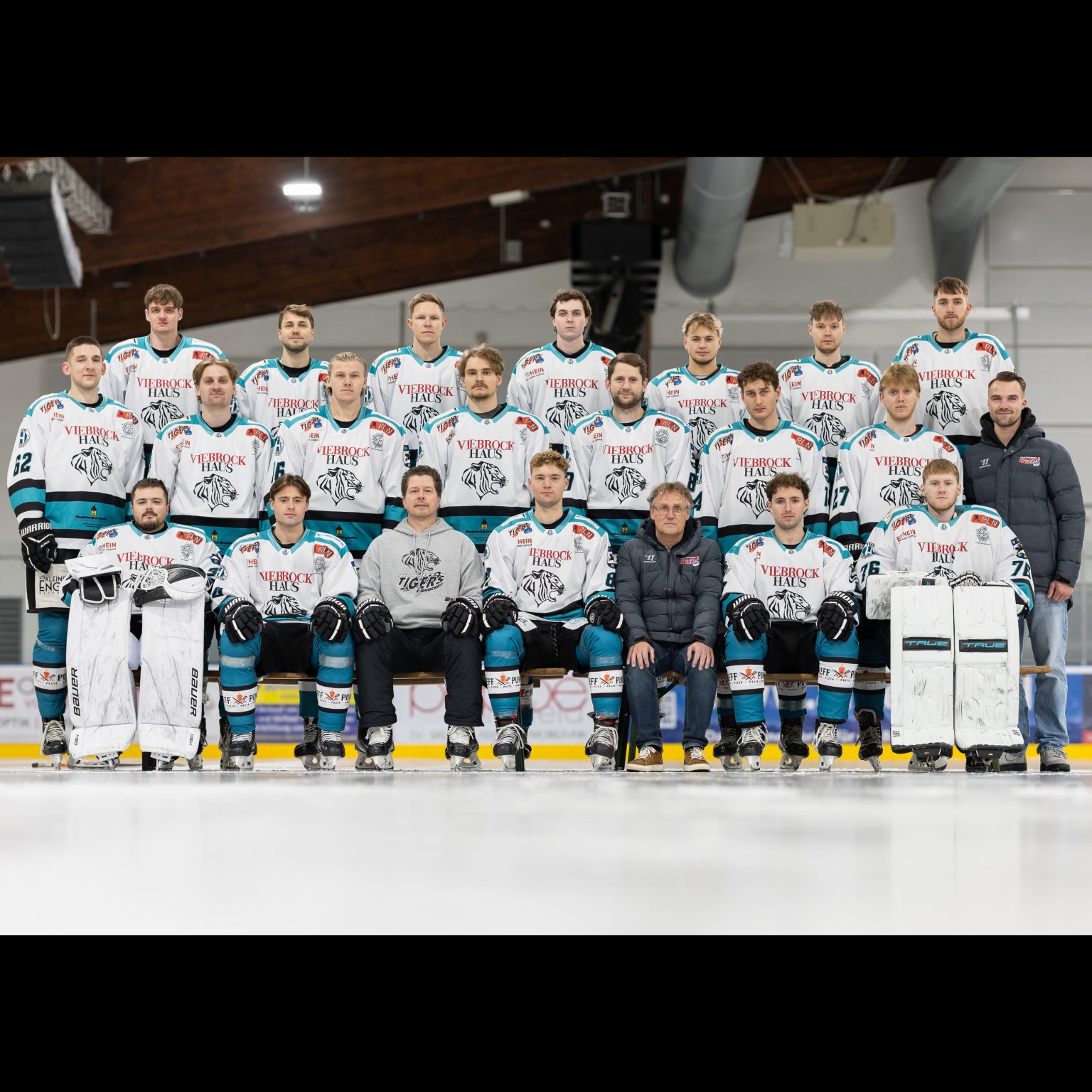 Mannschaftsfoto Saison 2025/26 - TuS Harsefeld Tigers